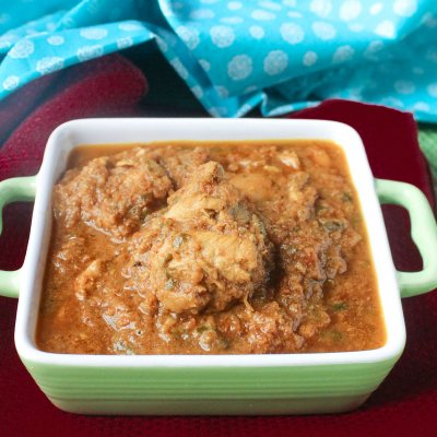 Lucknowi Chicken Curry Recipe - Global Kitchen Travels