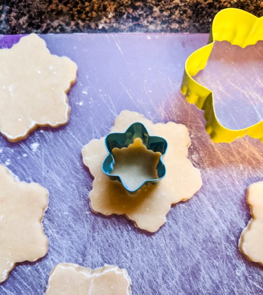 Dutch Kerstkransjes - How to make Traditional Dutch Christmas Cookie ...