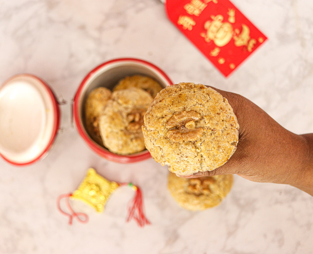 Chinese Walnut Cookies - Hétáosū/ Hup Toh Soh | Global Kitchen Travels
