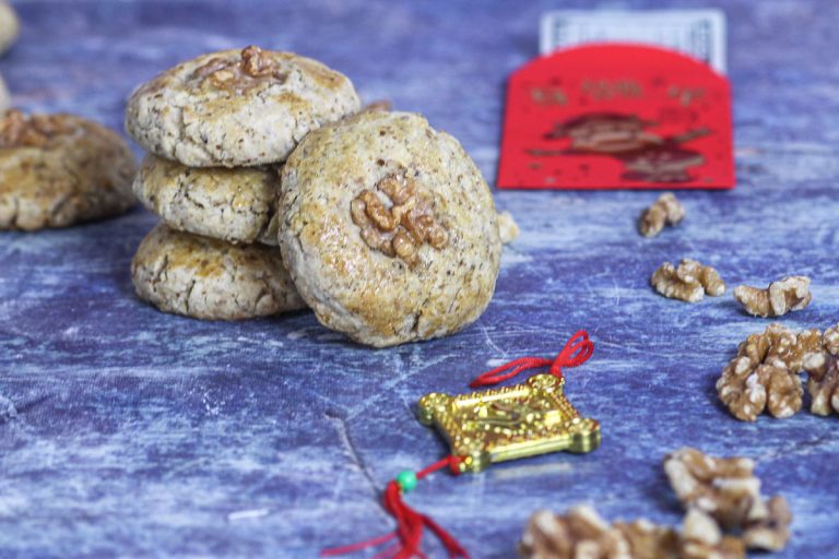 Chinese Walnut Cookies - Hétáosū/ Hup Toh Soh - Global Kitchen Travels